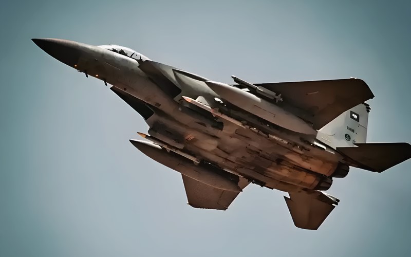 Suudi Arabistan F-15SA Savaş Uçaklarına IRIS-T Füzesi Entegre Etti ...